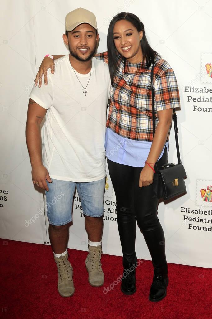 Tahj Mowry And Girlfriend 2022