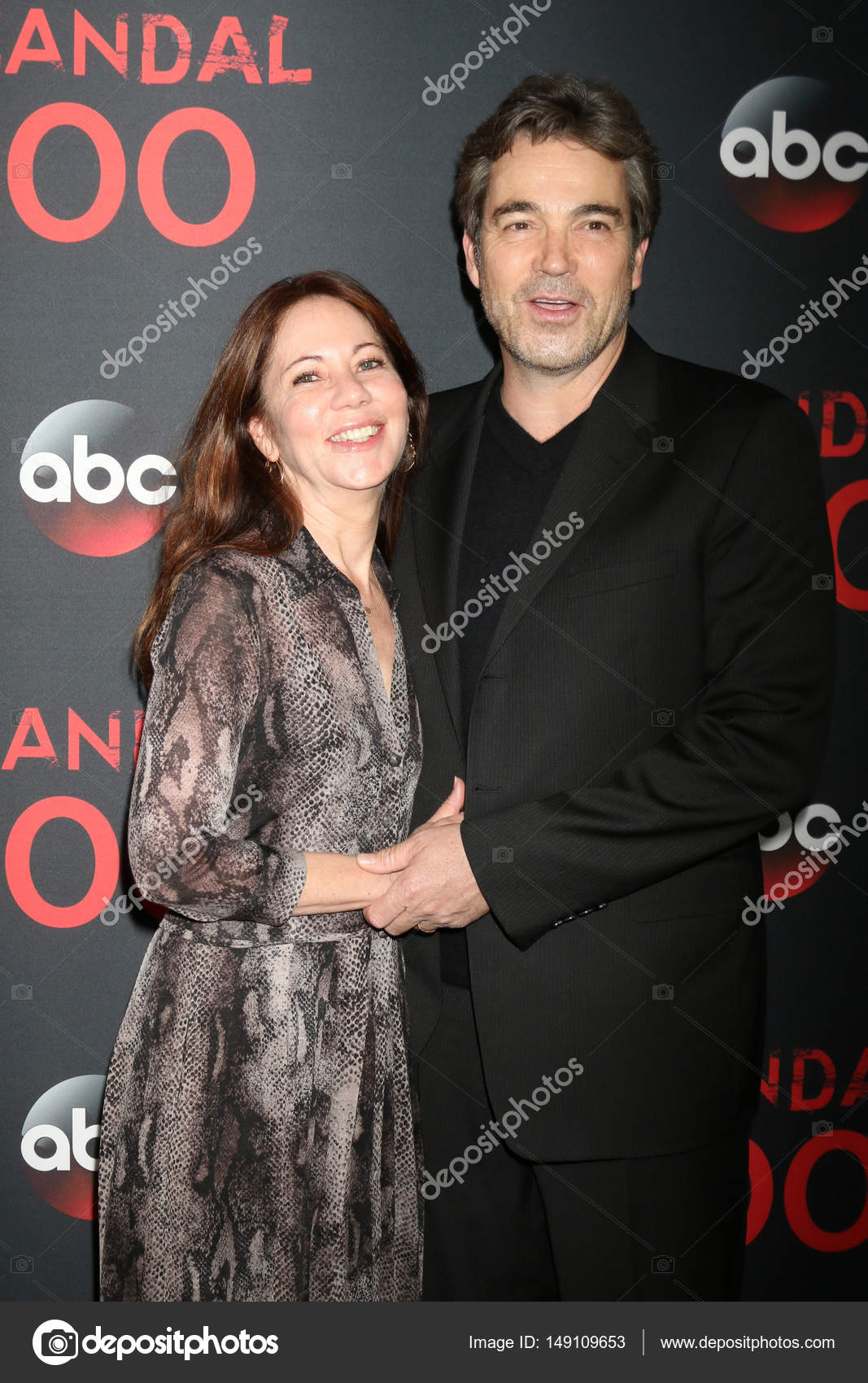 Jon Tenney And Leslie Urdang