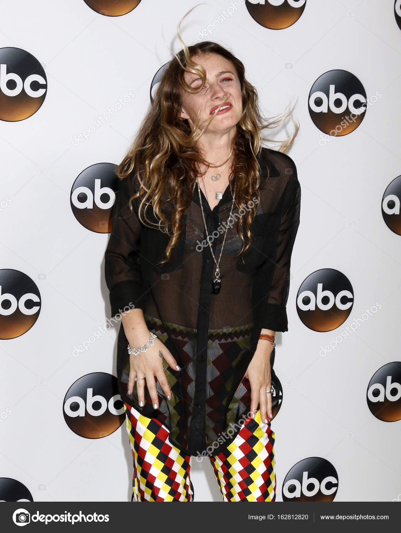 Willow Anwar Actress