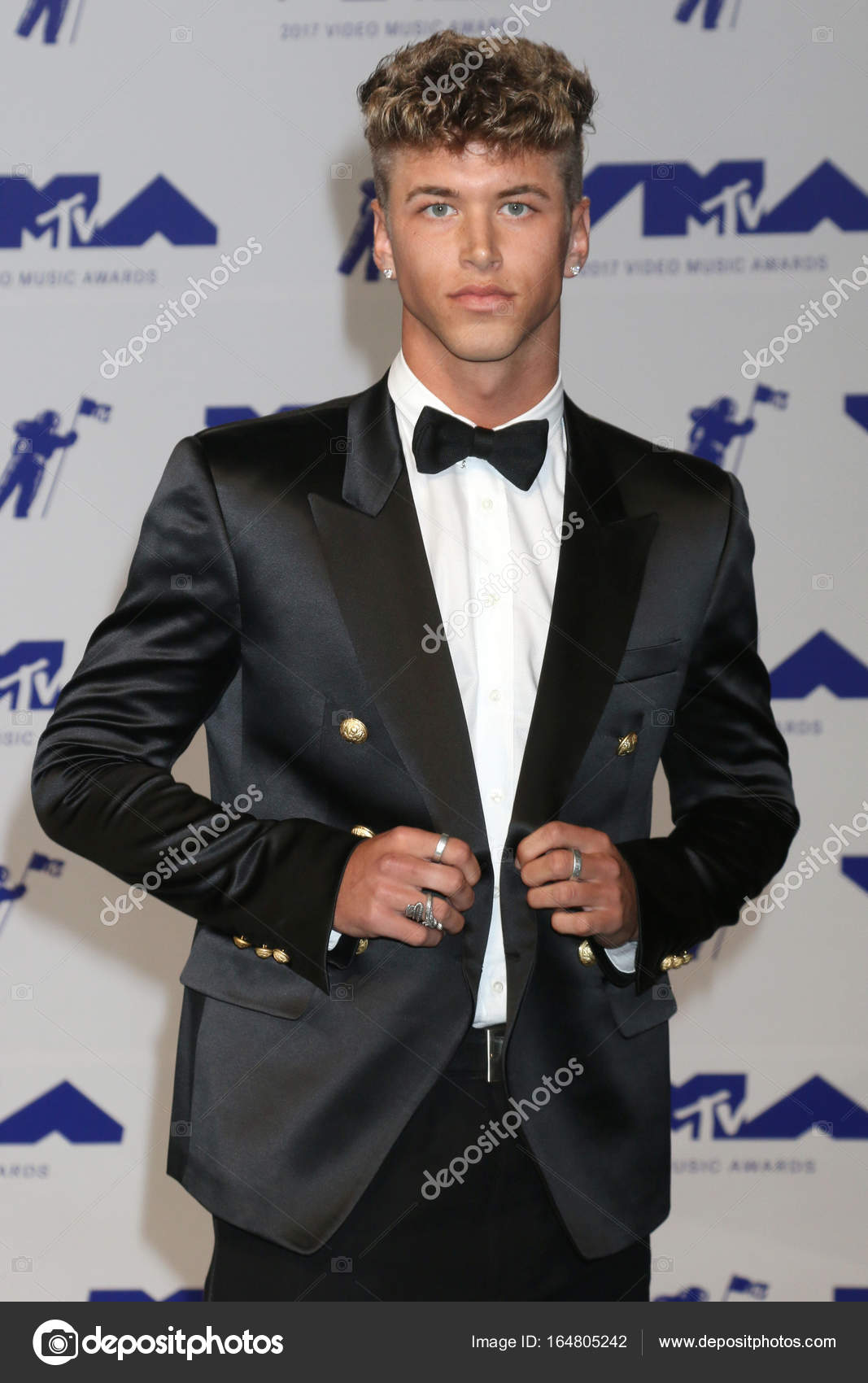 Model Nate Garner — Stock Editorial Photo © Jean_Nelson #164805242