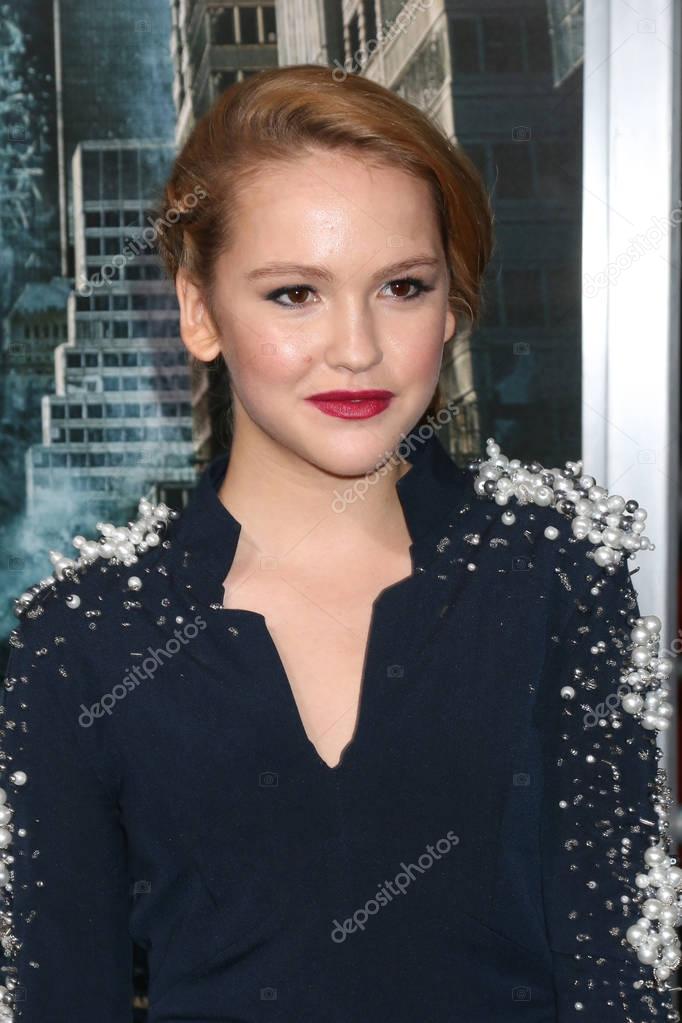 actriz Talitha Bateman 2025