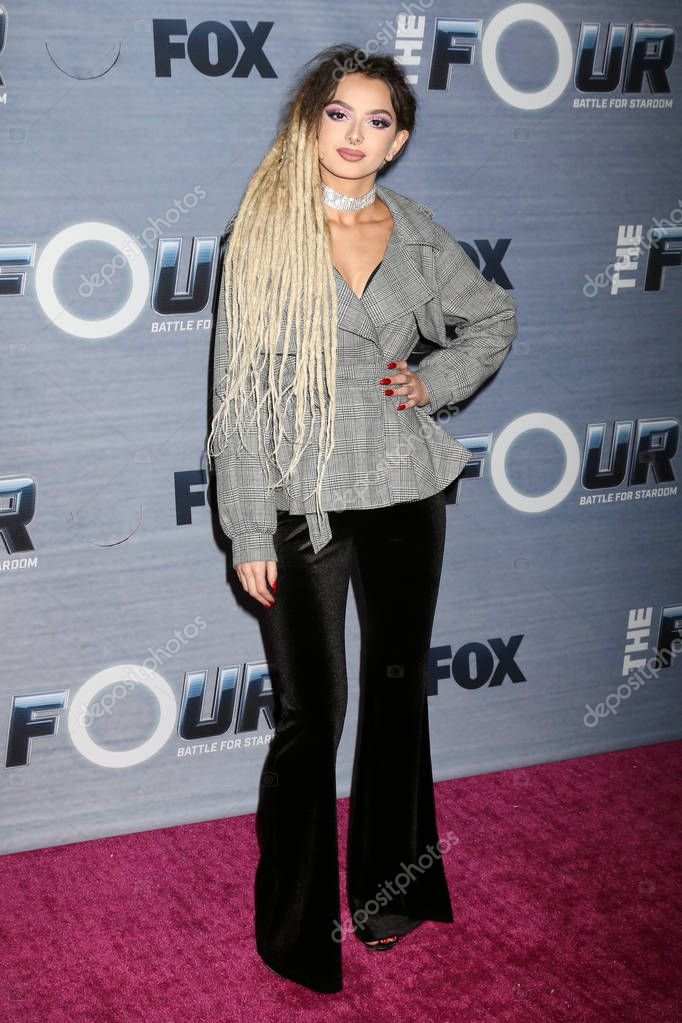 Zhavia en la "Los Cuatro" Temporada 1 Finale Viewing Party 2022