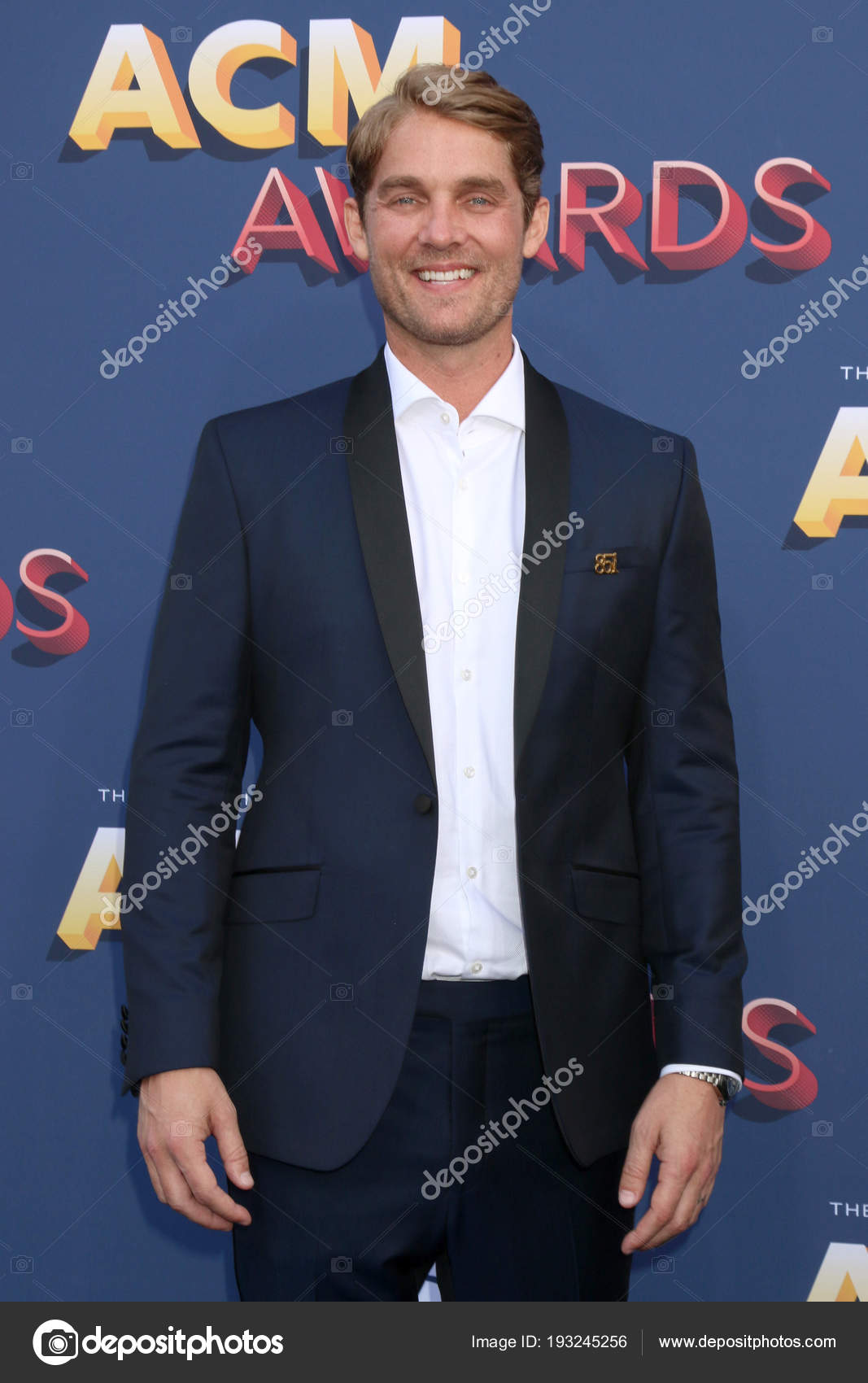 Singer Brett Young – Stock Editorial Photo © Jean_Nelson #193245256