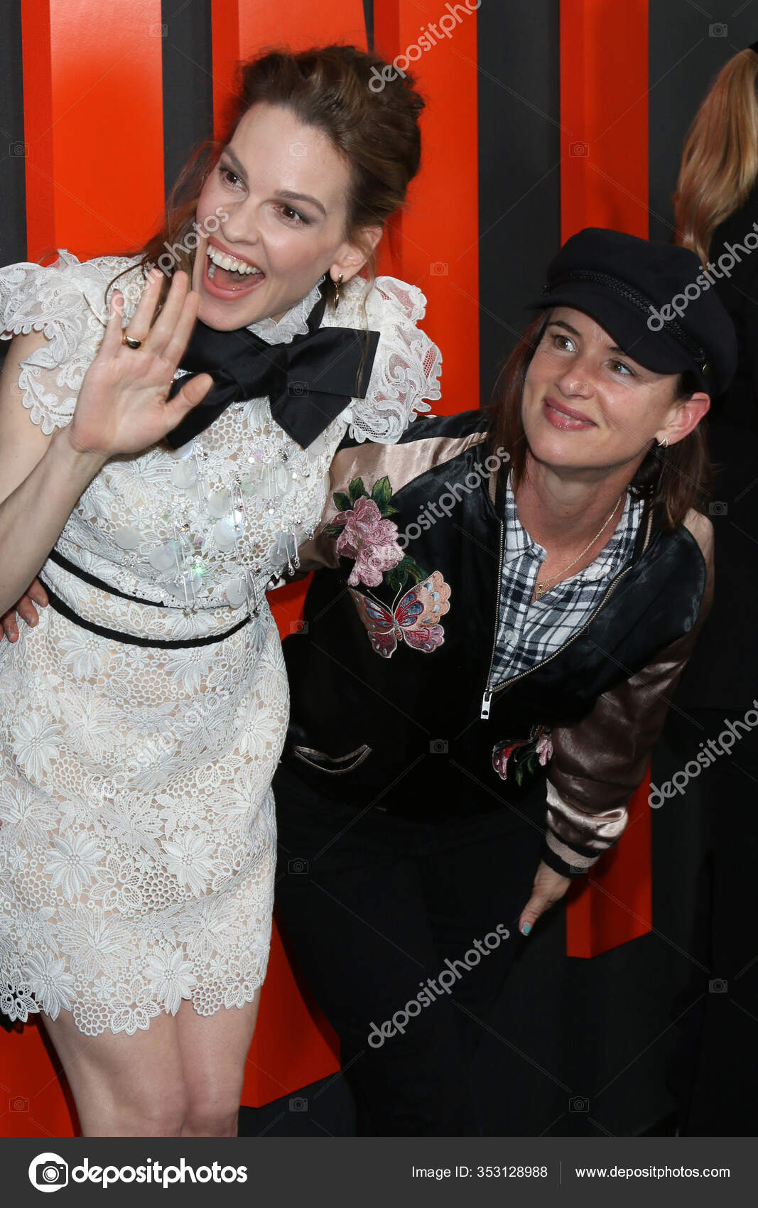 Los Angeles Mar Juliette Lewis Hilary Swank Hunt Premiere Arclight ...