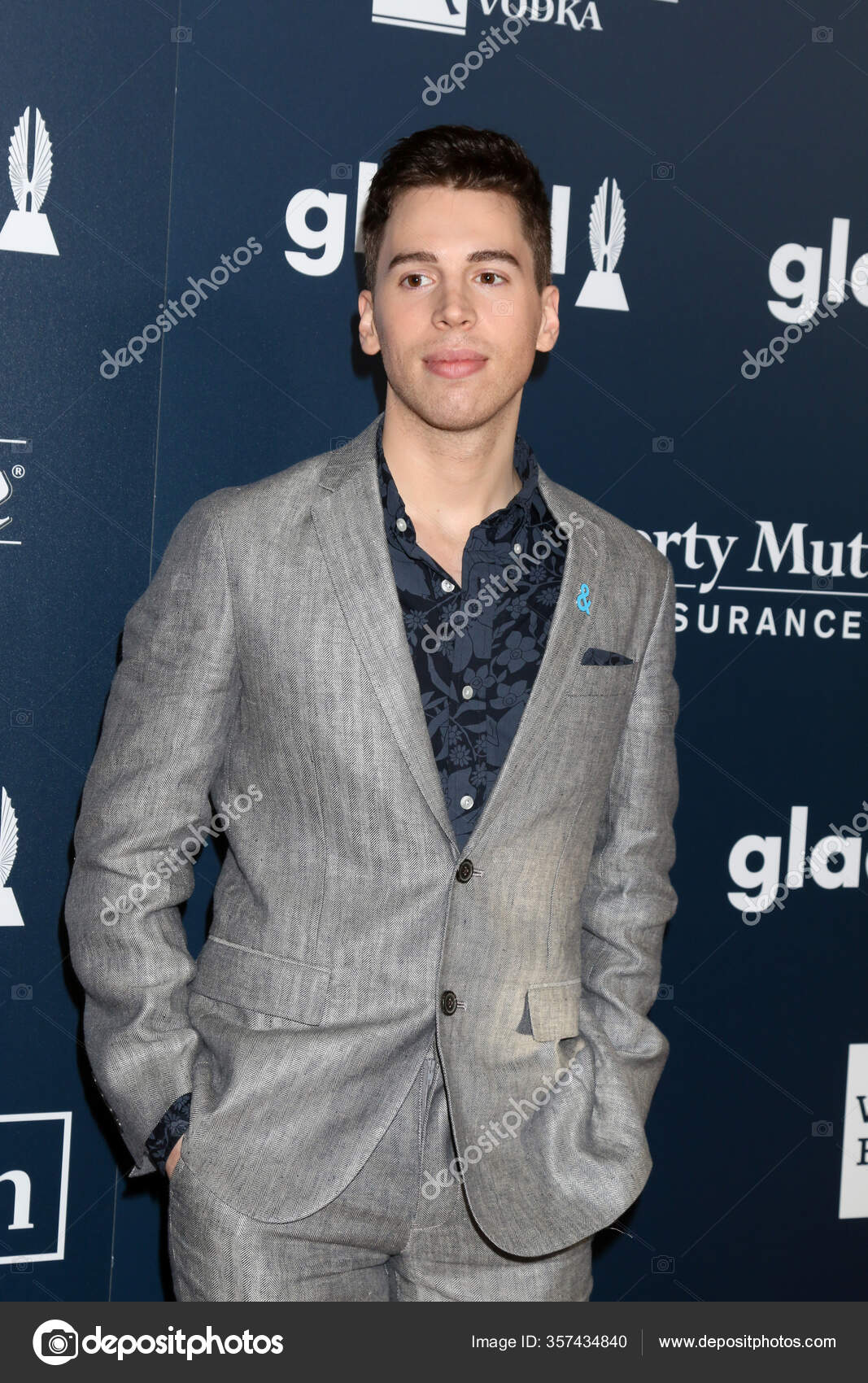 Jordan Gavaris 2022