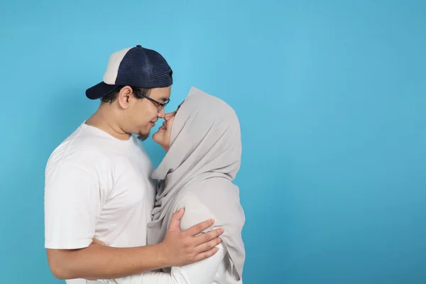 Happy muslim couple Stock Photos, Royalty Free Happy muslim couple ...