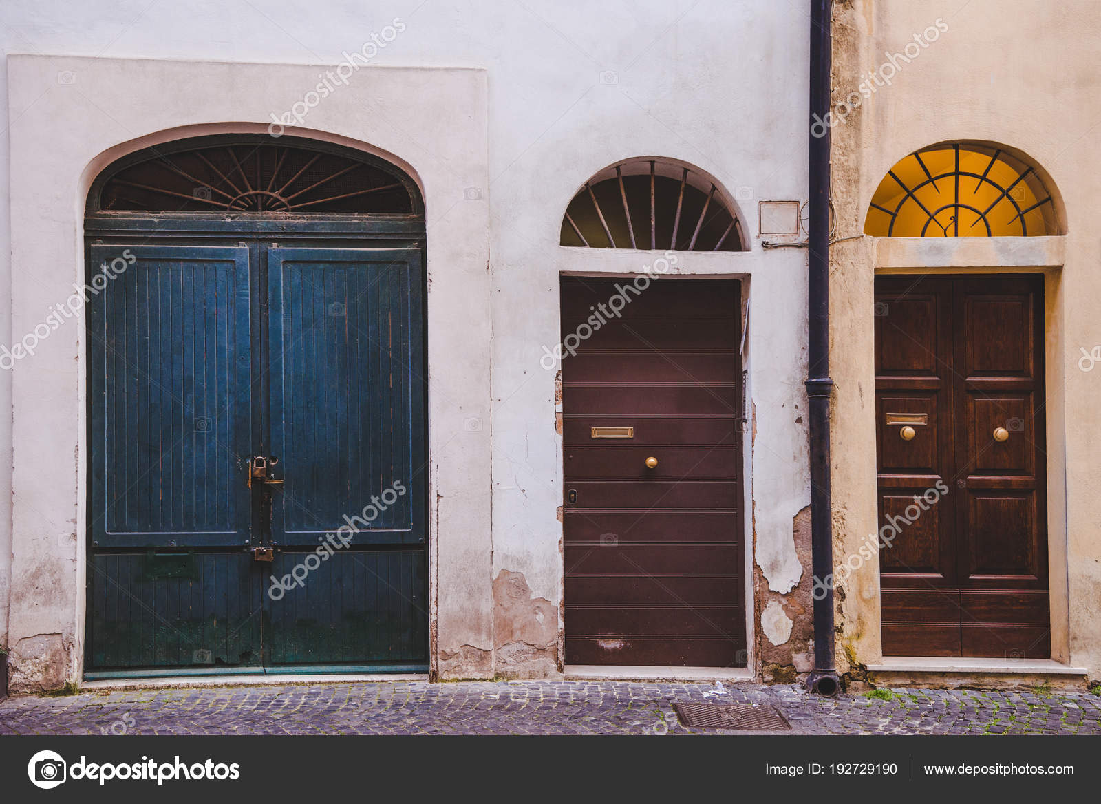 Three doors Stock Photo by ©AnnaNepaBO 192729190