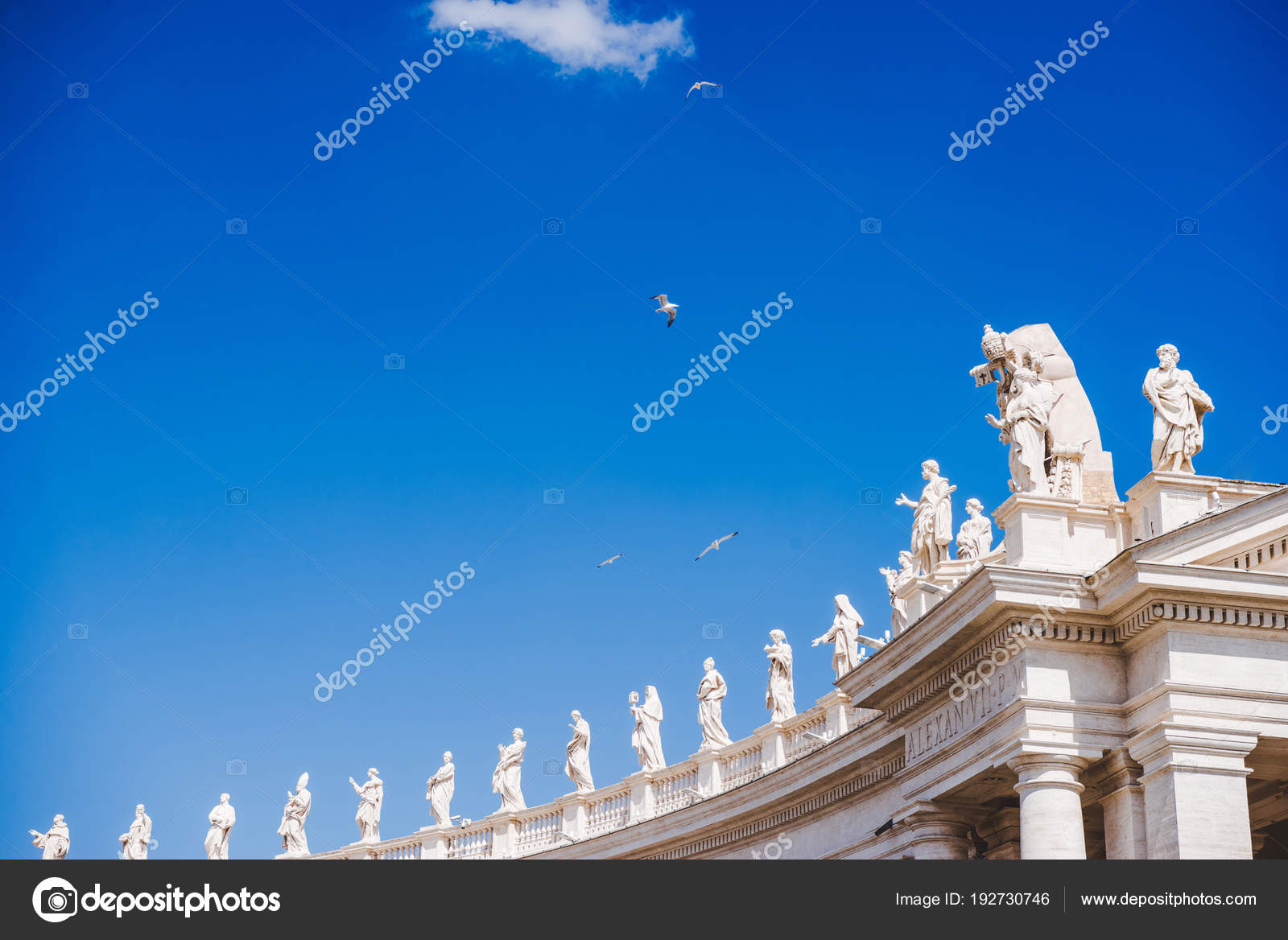 Bottom View Birds Flying Statues Peters Square Vatican Italy — Stock ...