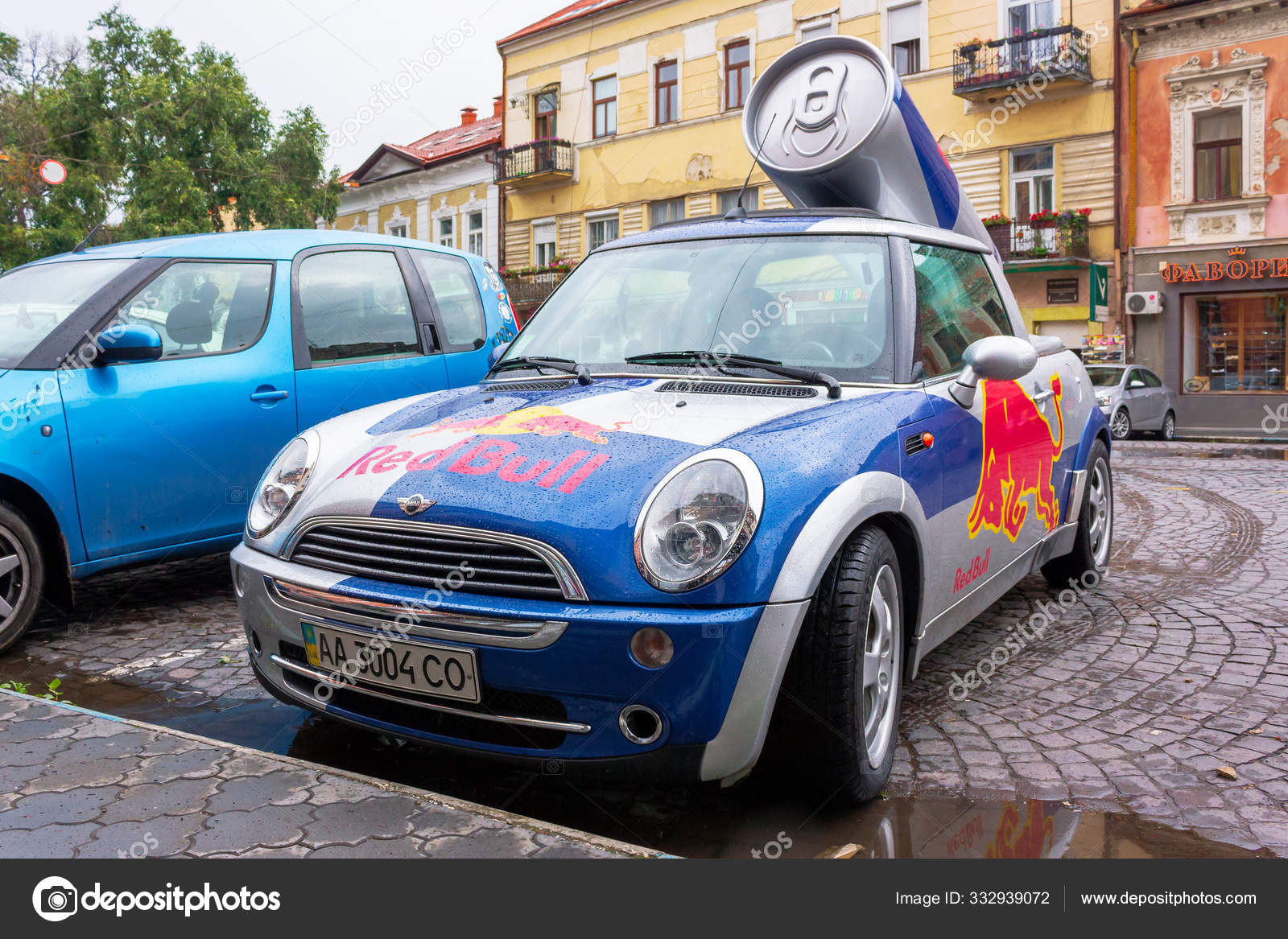 Red Bull mini cooper publicity car — Stock Editorial Photo © pellinni ...