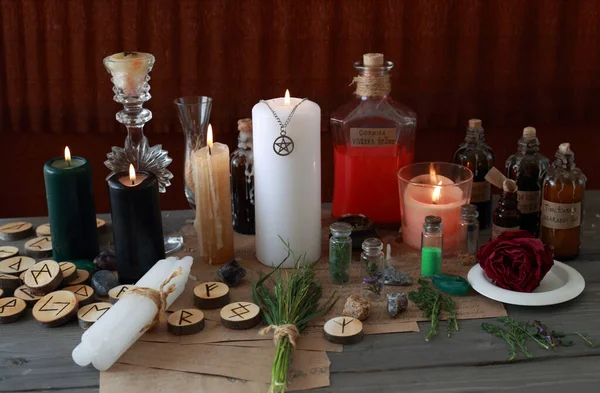 Autel wicca images libres de droit, photos de Autel wicca | Depositphotos