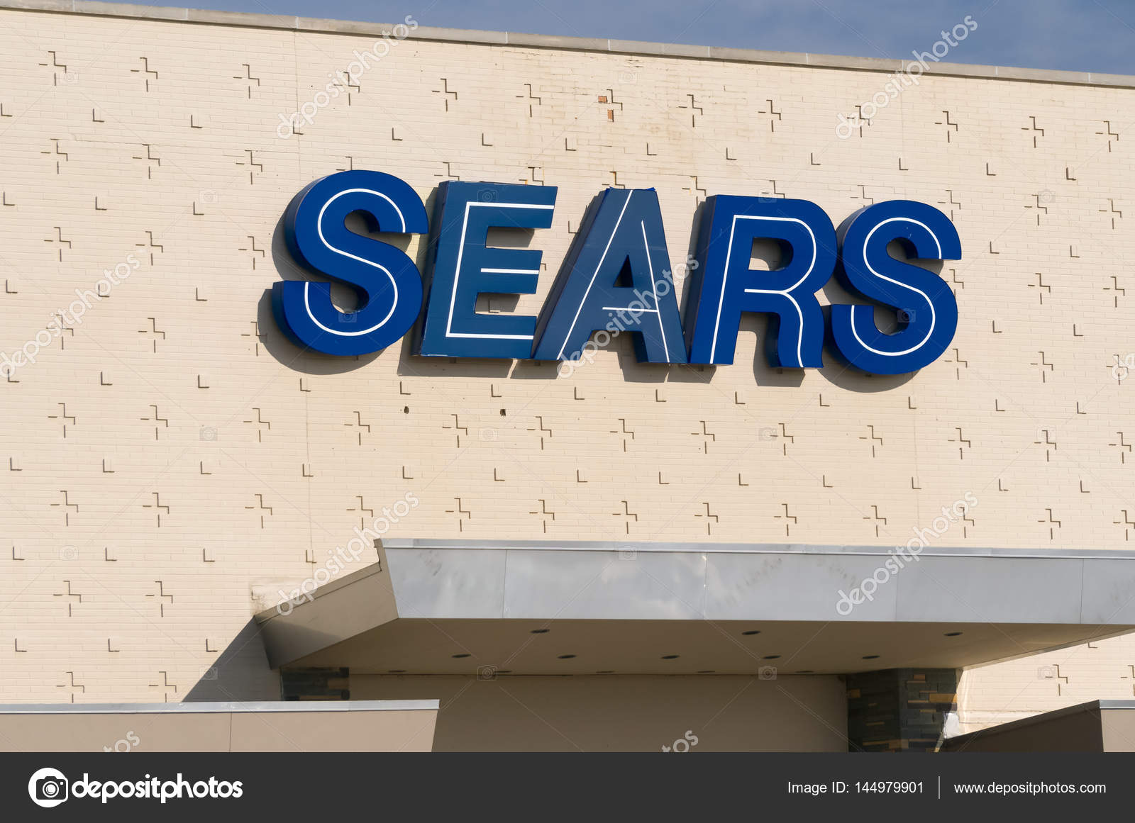 Sears Retail Department Store Exterior and Logo — Stock Editorial Photo ...