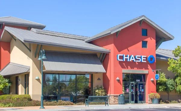 Chase bank exterior Pictures, Chase bank exterior Stock Photos & Images ...