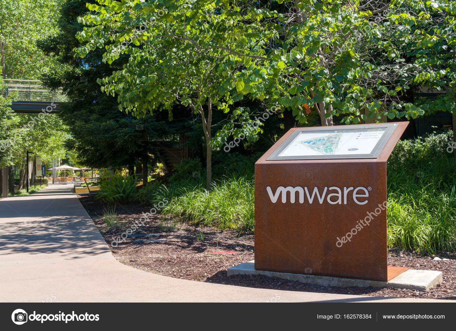 VMware Corporate Headquarters Campus and Logo — Stock Editorial Photo ...