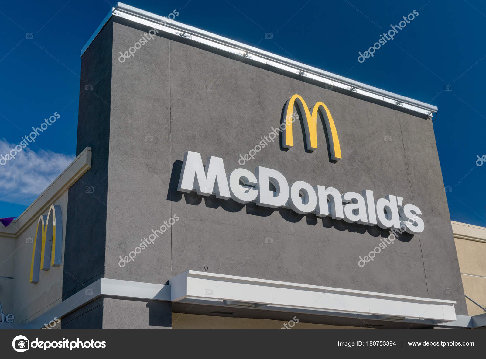 Large McDonald's Sign – Stock Editorial Photo © wolterke #180753394