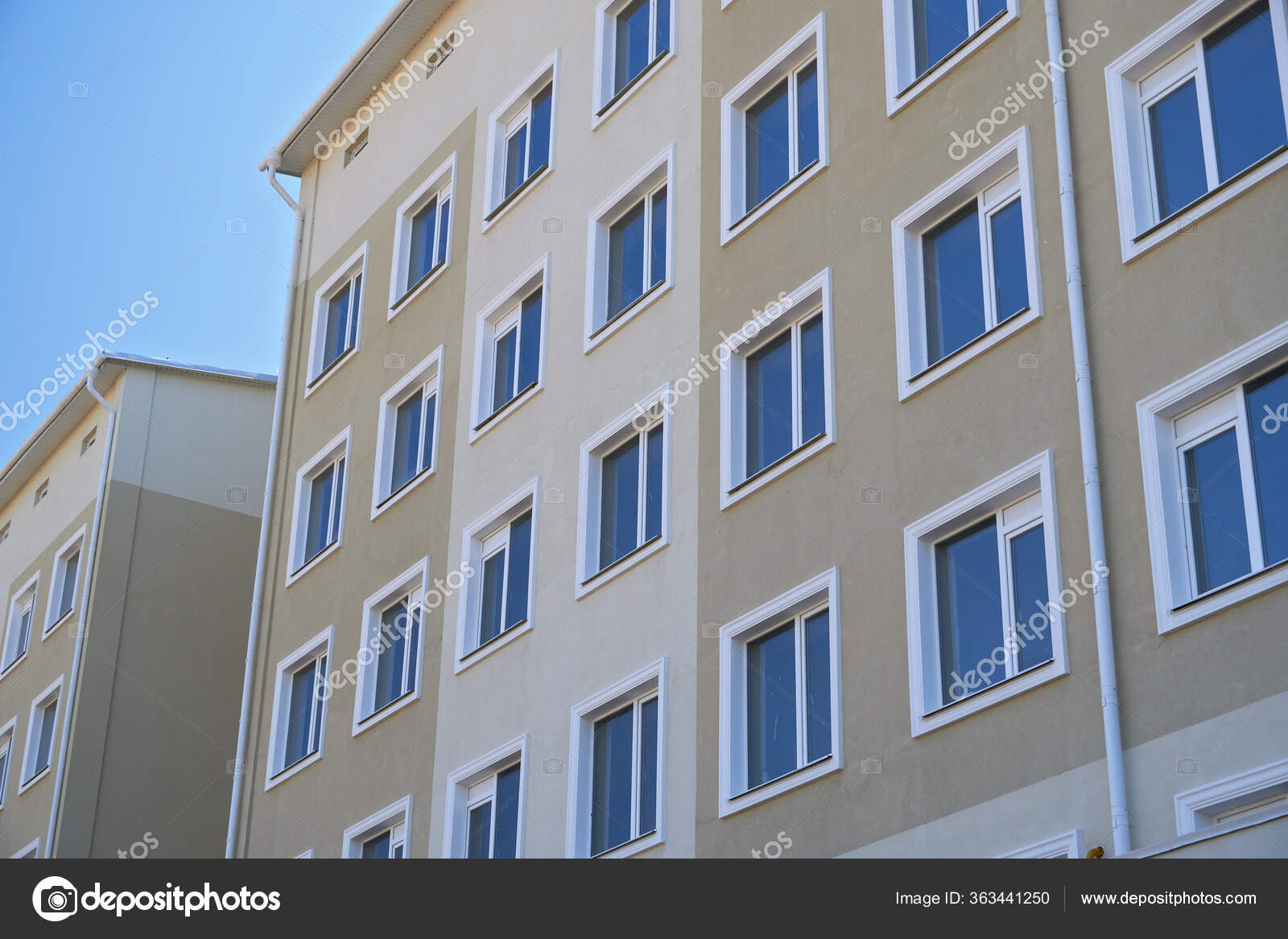 Facade New Multi Storey Building Many Windows — Stock Photo © soleg #363441250
