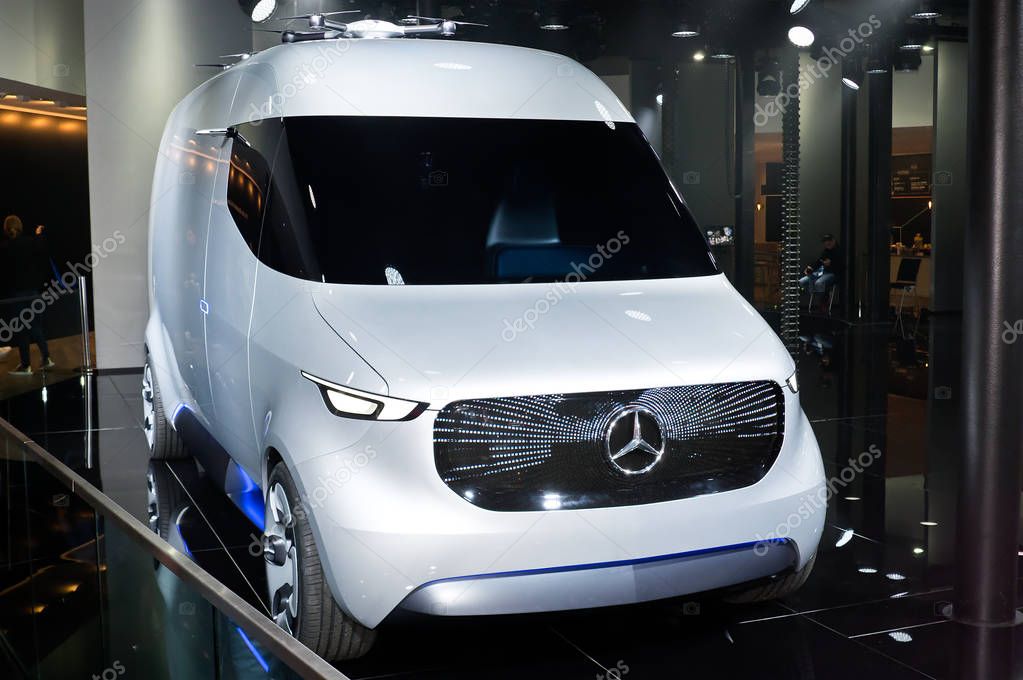 Mercedes-Benz Vision Van Concept – Stock Editorial Photo © eans #167570192