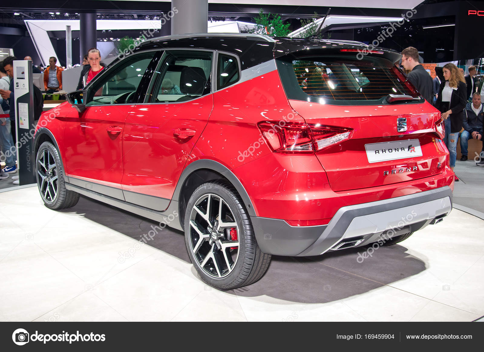 Seat Arona FR – Stock Editorial Photo © eans #169459904