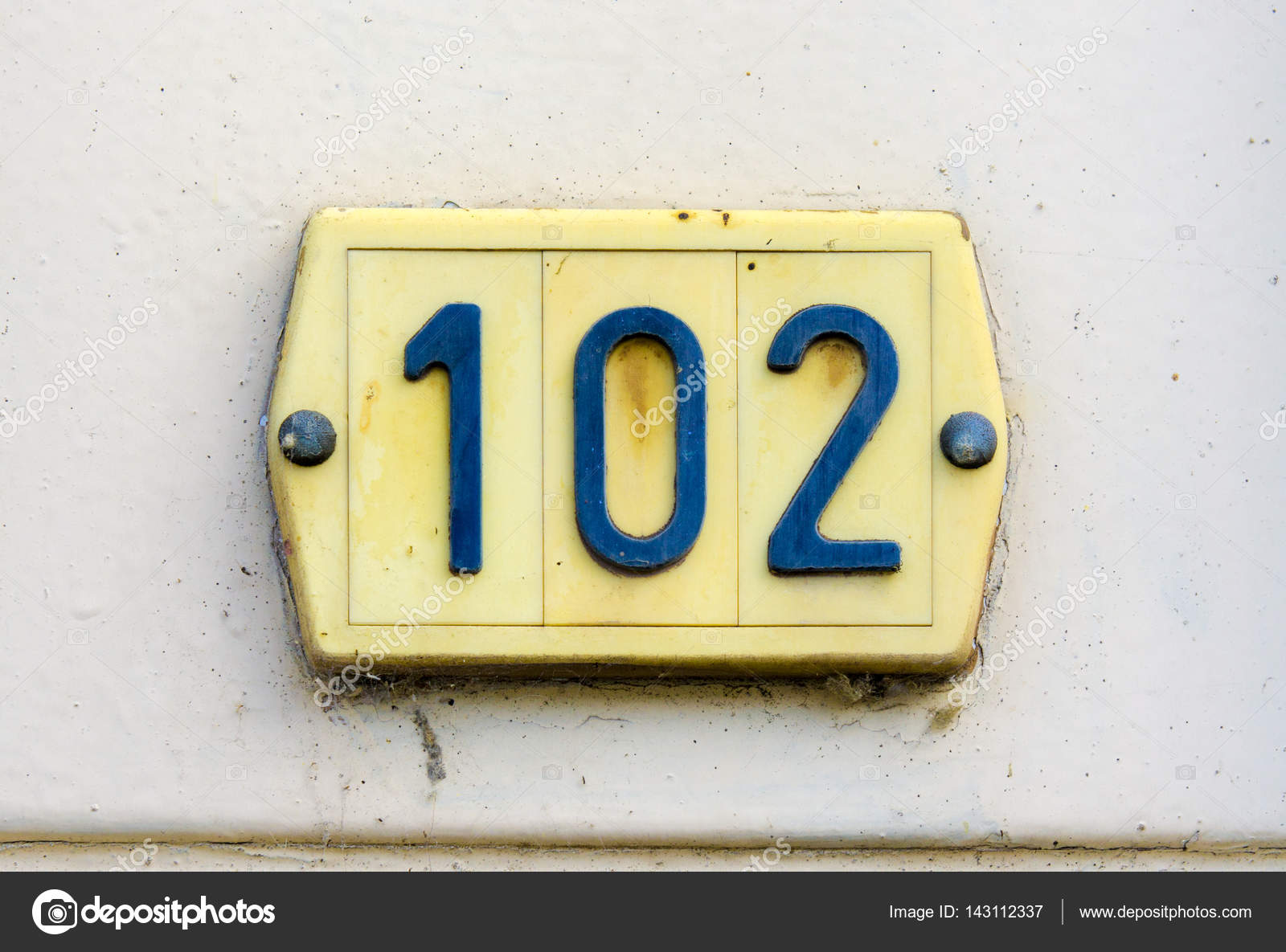 NÚMERO DA CASA 102 fotos, imagens de © papparaffie #143112337