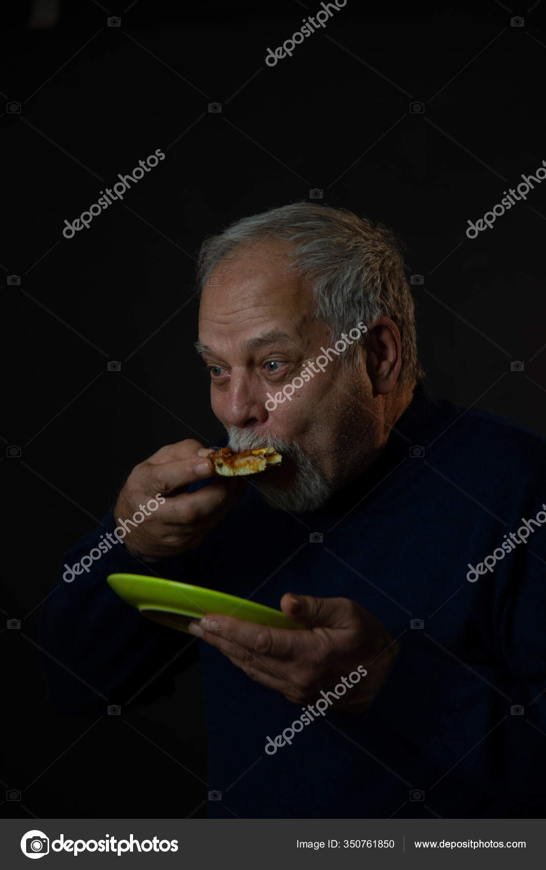 Old Man Eating Pizza Gray Studio Background — Stock Photo © slavastock ...