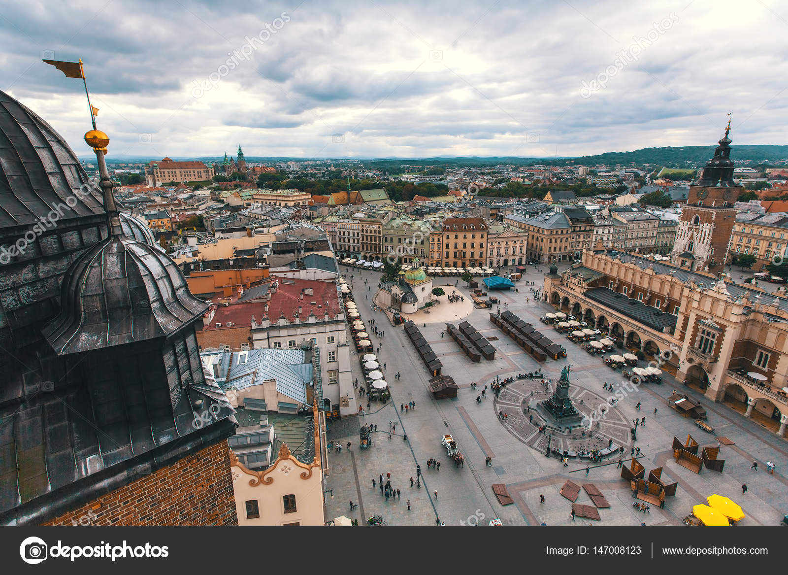 Old downtown of Krakow, Poland. — Stock Photo © dimaberkut #147008123