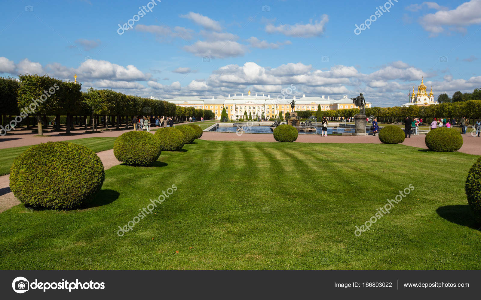 Buildings of the complex Peterhof Palace – Stock Editorial Photo ...
