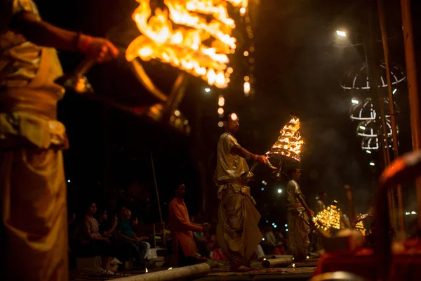 Hindu fire ceremony Stock Photos, Royalty Free Hindu fire ceremony ...