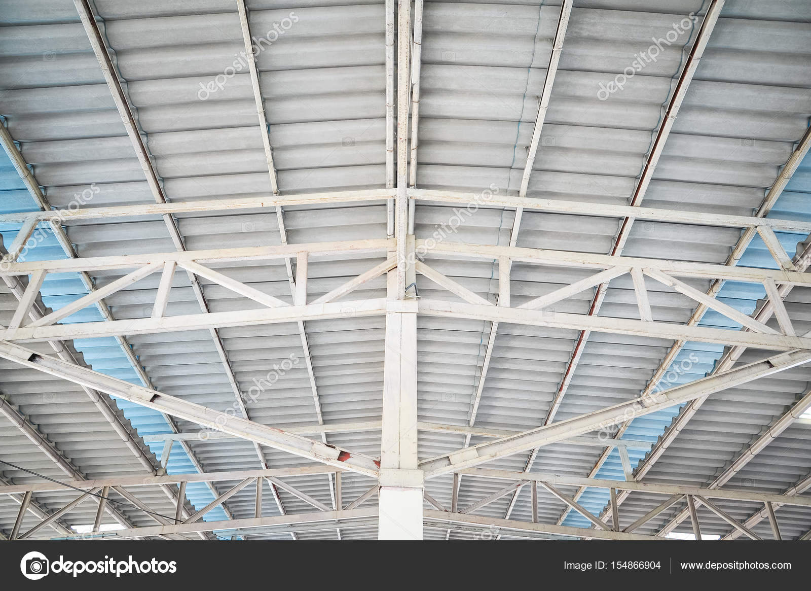 Metal roof structure Stock Photo by ©jiggo_thekop 154866904
