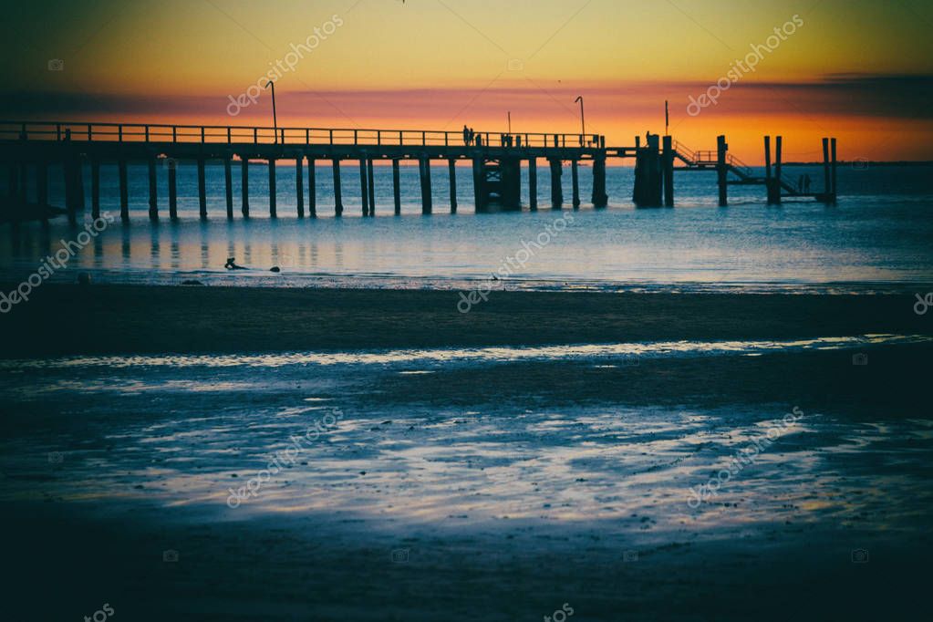 en Australia la playa del muelle de Hervey Bay Fraser Island como ...