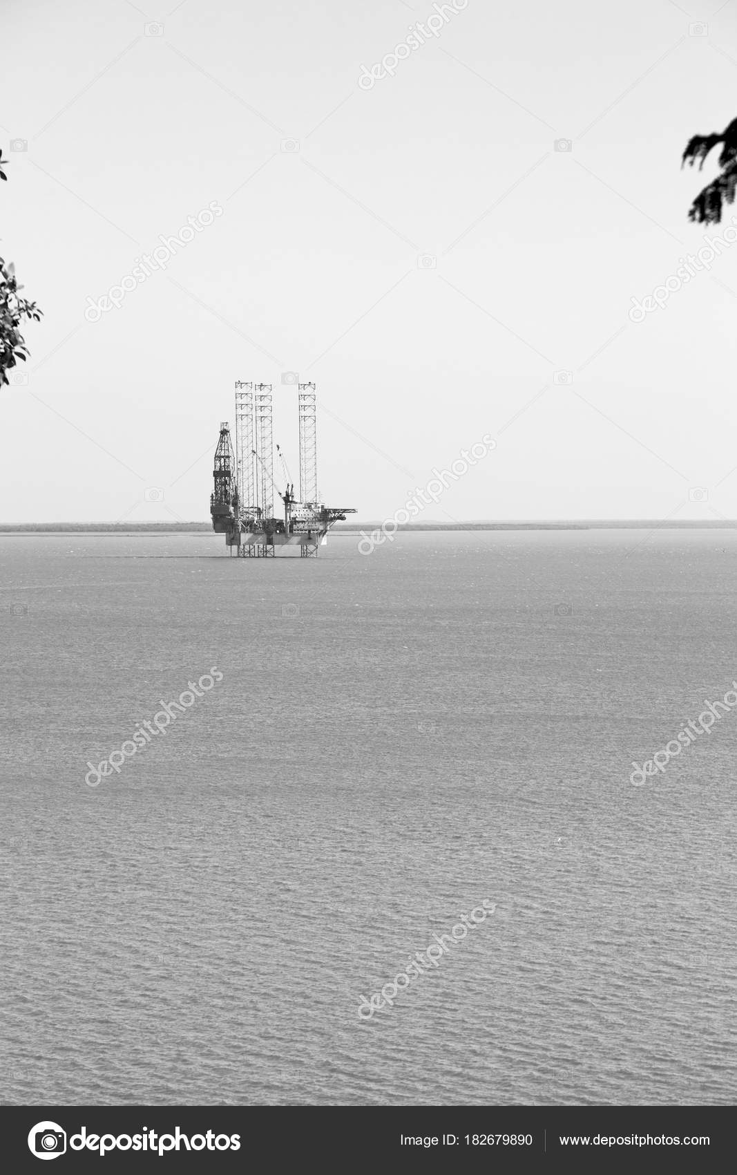Australia Concept Industrial Shore Platform Clear Ocean — Stock Photo ...