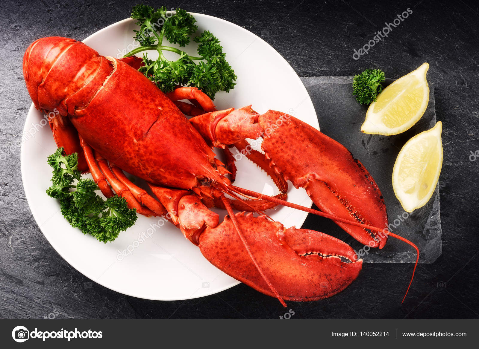 Steamed lobster with lemon — Stock Photo © paulgrecaud #140052214