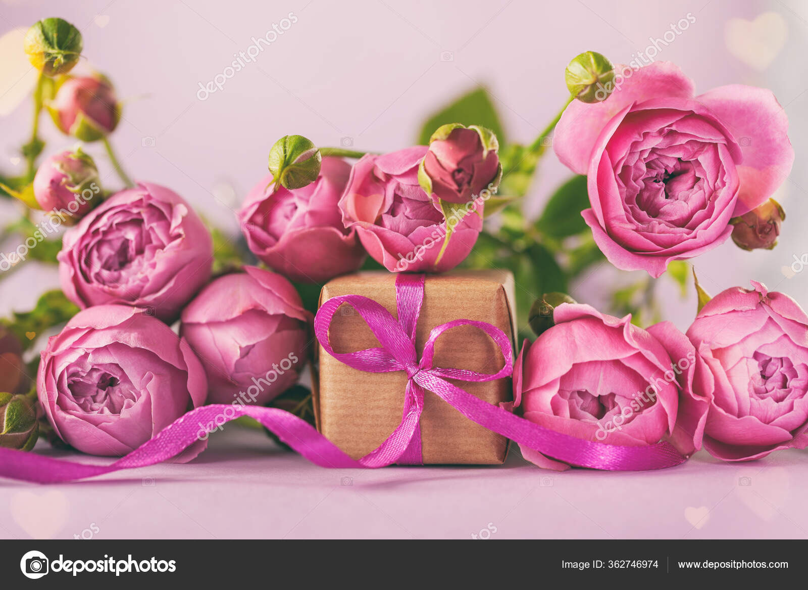 Gift Present Box Beautiful Pink Flowers Roses Bouquet Greeting Card ...