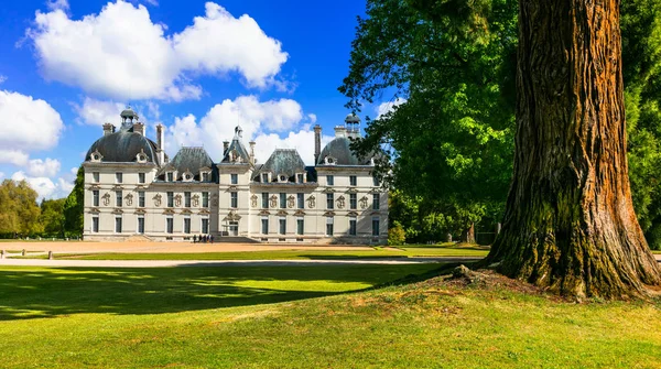 Elegante castillo de Cheverny, el castillo m s bien conservado en el ...