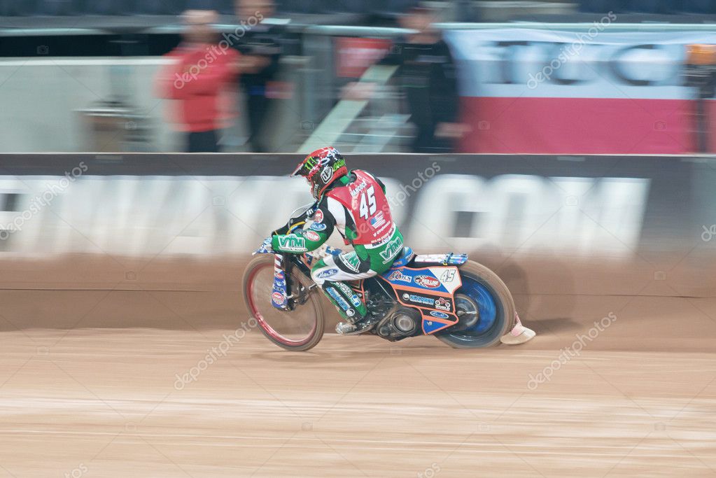Greg Hancock alone and in the lead at Stockholm FIM Speedway Gra ...
