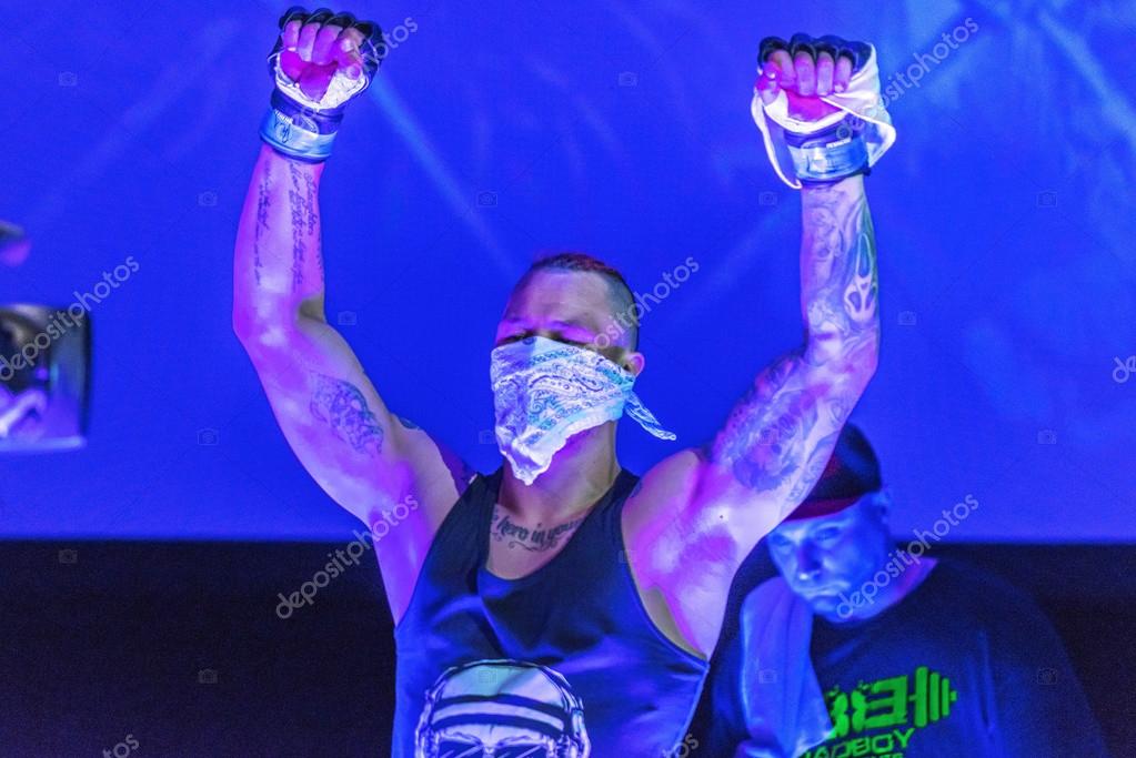 Presentation of the fighters Sadibou Sy and David Round at Super ...