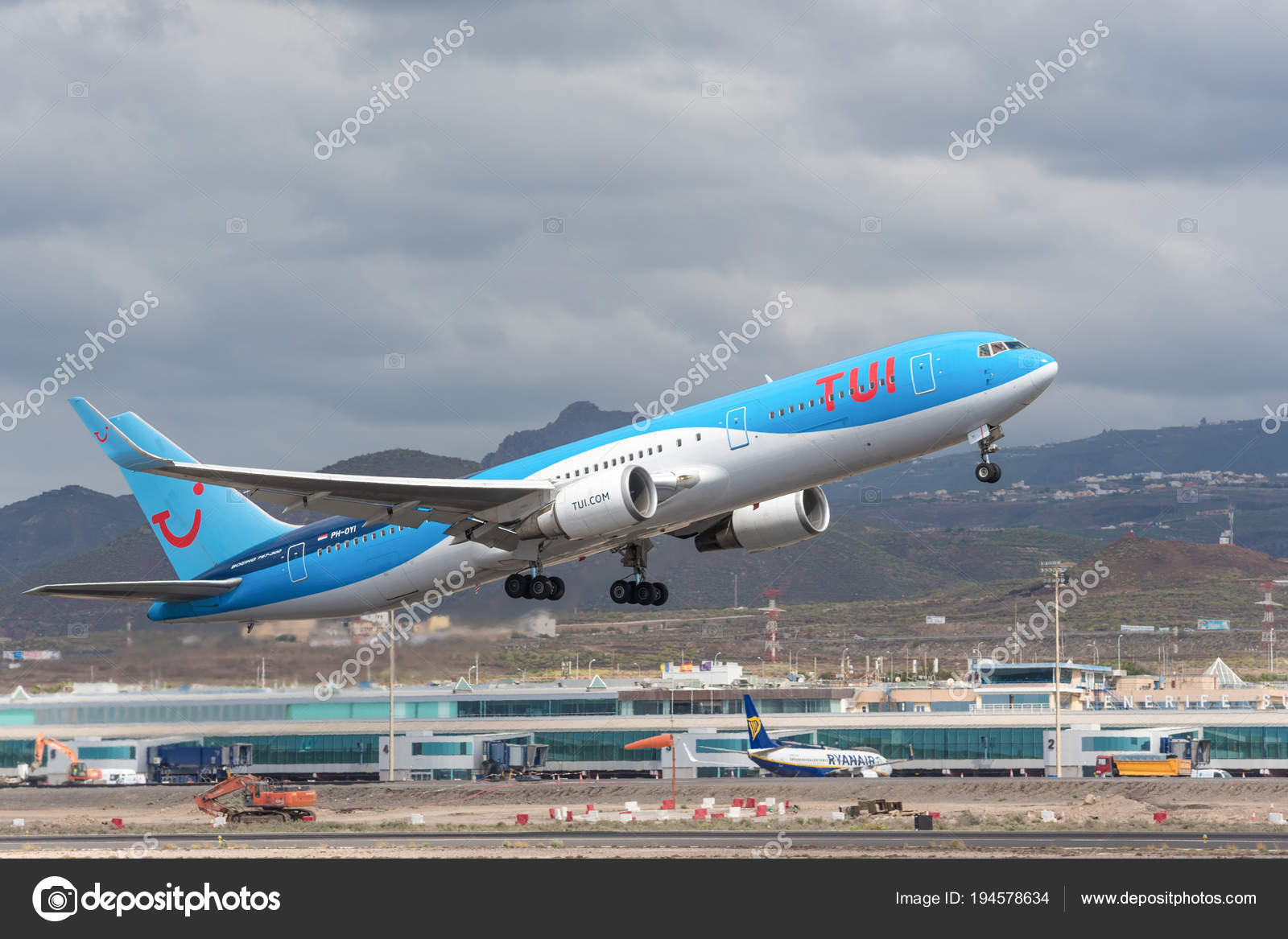 Tenerife, Spain - April 29, 2018: Tui Boeing 767 - 300 taking off from ...