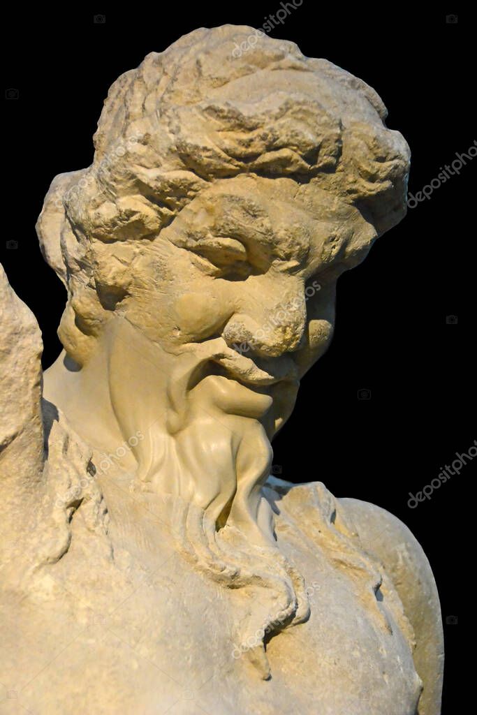 Antigua estatua griega del dios Priapus que data de 300BC. Priapus era ...