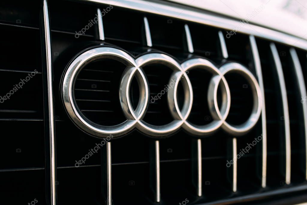 Logotipos o símbolos del Audi car en el audi car 2024