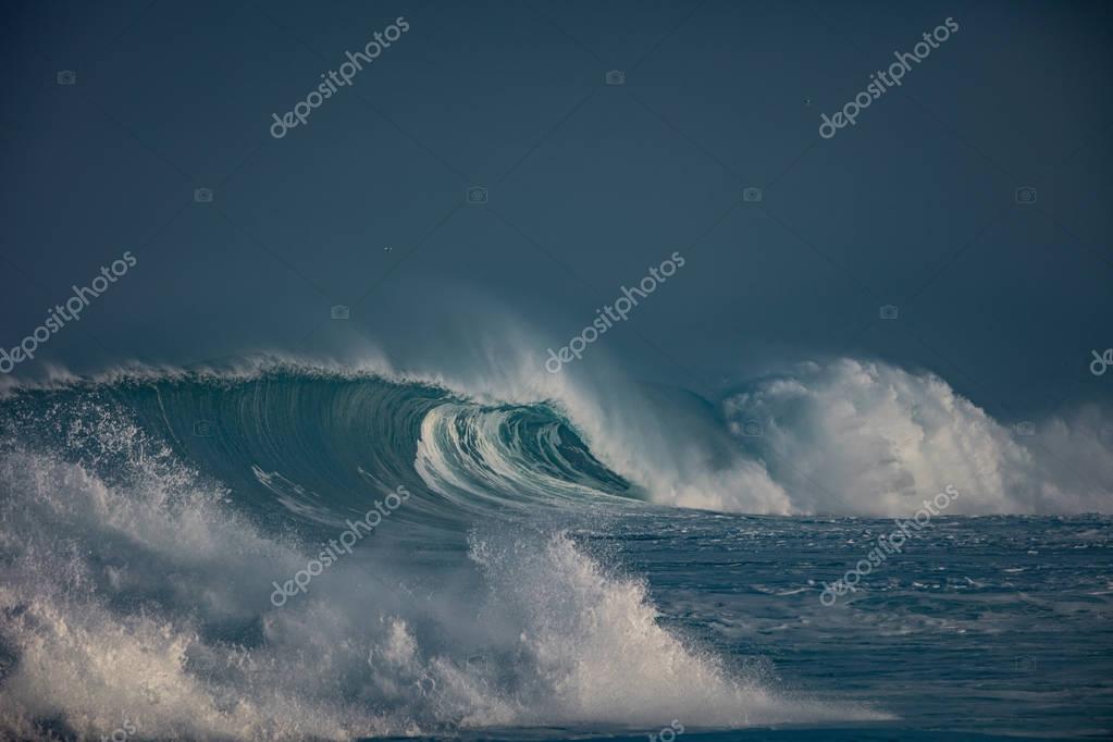 Ocean wave. Storm waves in sea water — Stock Photo © vitaliy_sokol ...