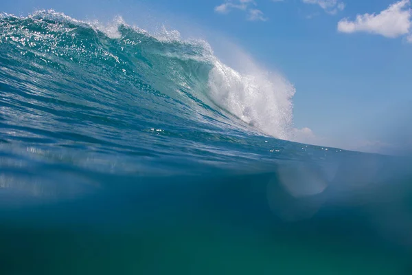 Big Blue Ocean Powerful Wave Crashing Blue Sky Closeup View — Stock ...