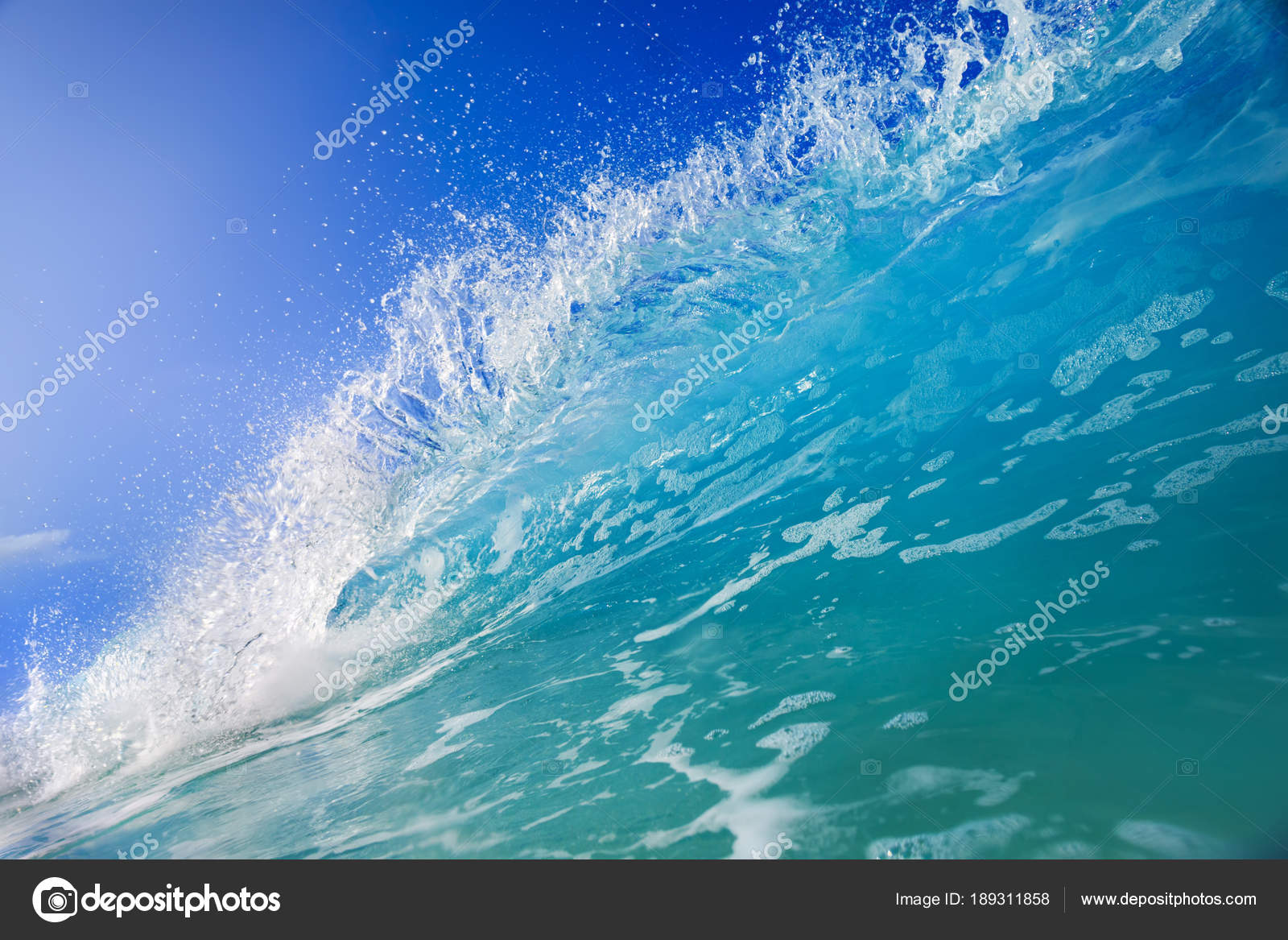 Shorebreak Surfing Wave Ocean Water Background Tropical Sea — Stock ...