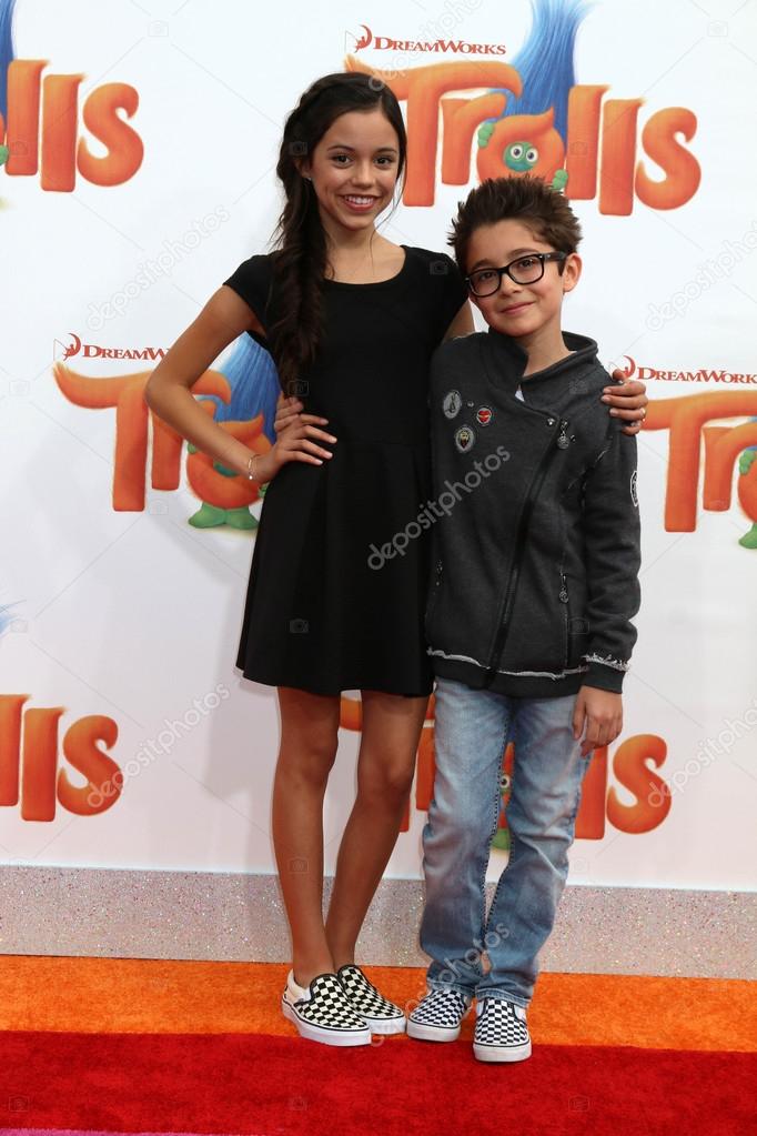 Jenna Ortega, Nicolas Bechtel – Stock Editorial Photo © s_bukley #128082128