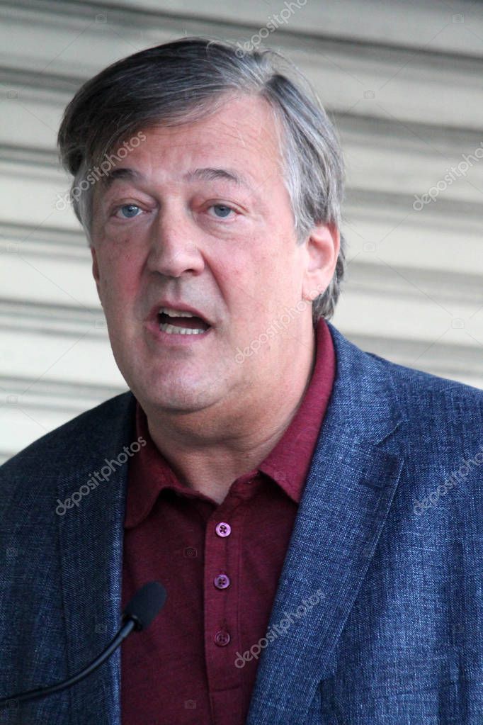 Actor Stephen Fry – Stock Editorial Photo © s_bukley #129087378