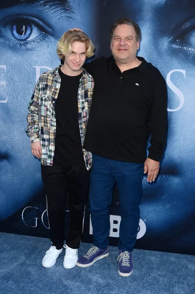 el actor Jeff Garlin y su hijo Duke Garlin 2024