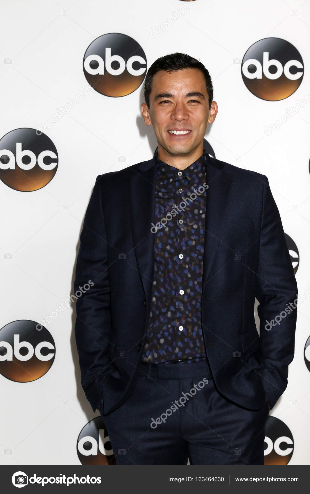 Conrad Ricamora