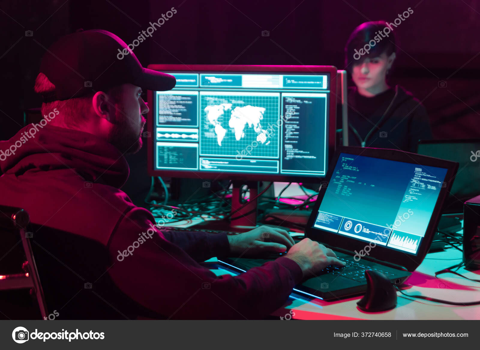 Hackers Breaking Server Using Multiple Computers Infected Virus ...