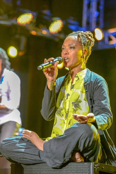 Lisa simone Stock Photos, Royalty Free Lisa simone Images | Depositphotos