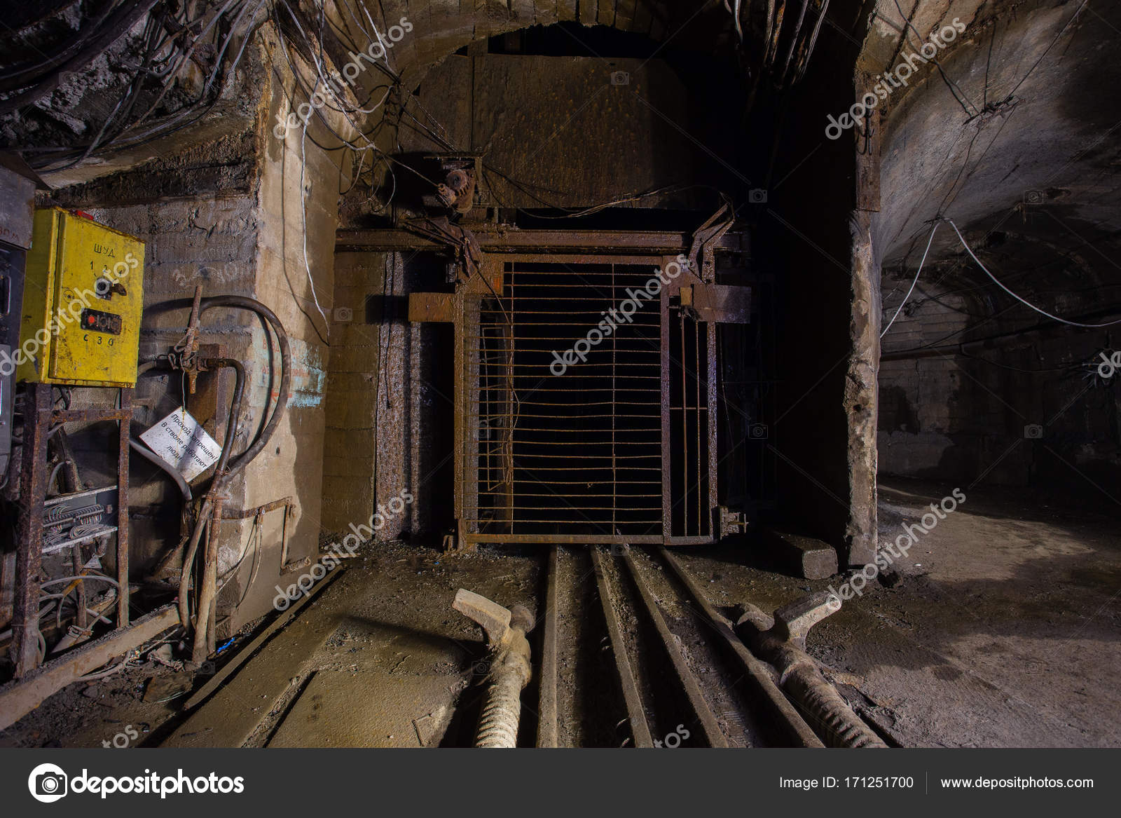 Shaft Bottom Lodge Cage Underground Mine — Stock Photo © mishainik ...