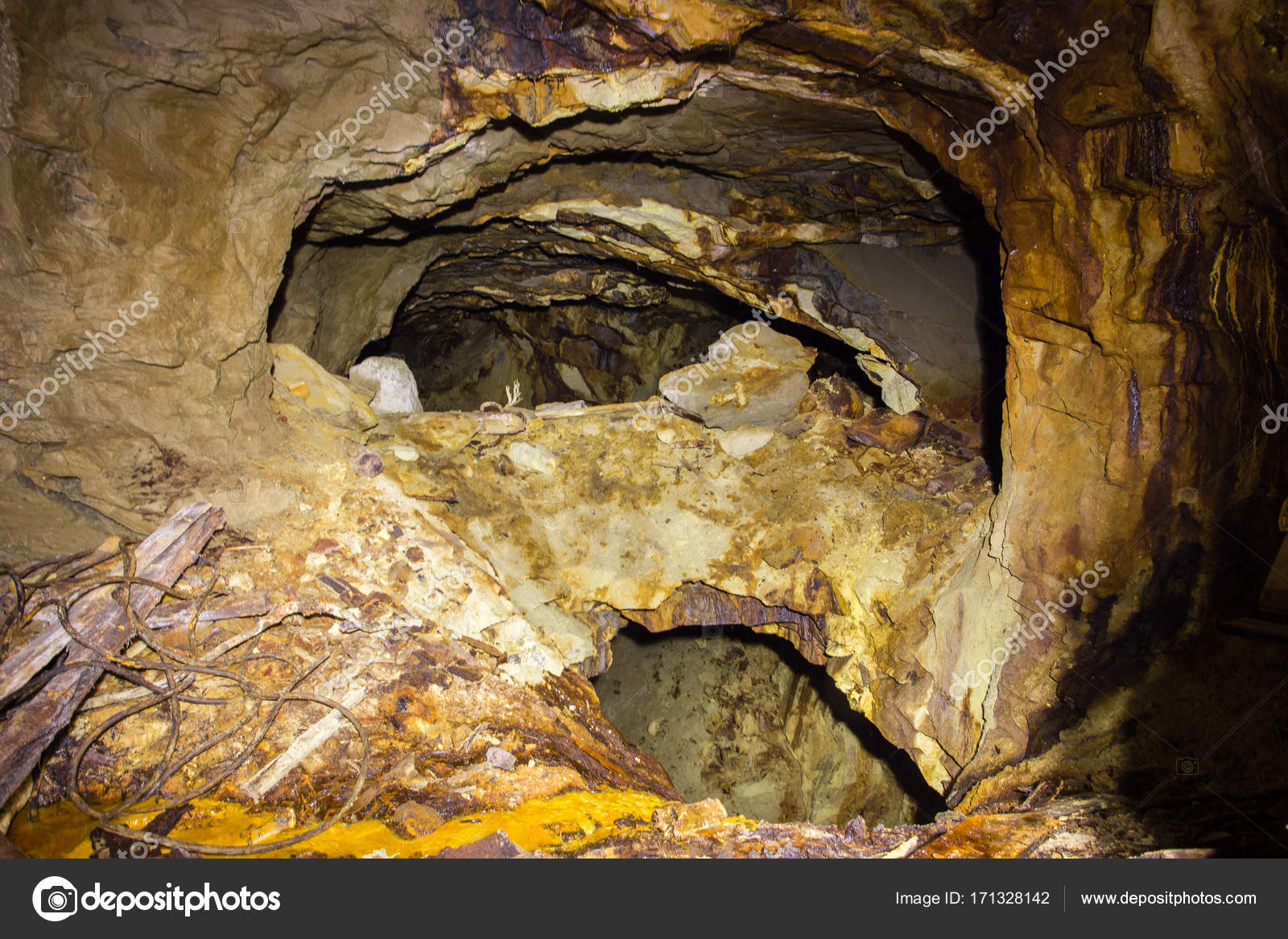 Collapsed Tunnel Gold Mine — Stock Photo © mishainik #171328142