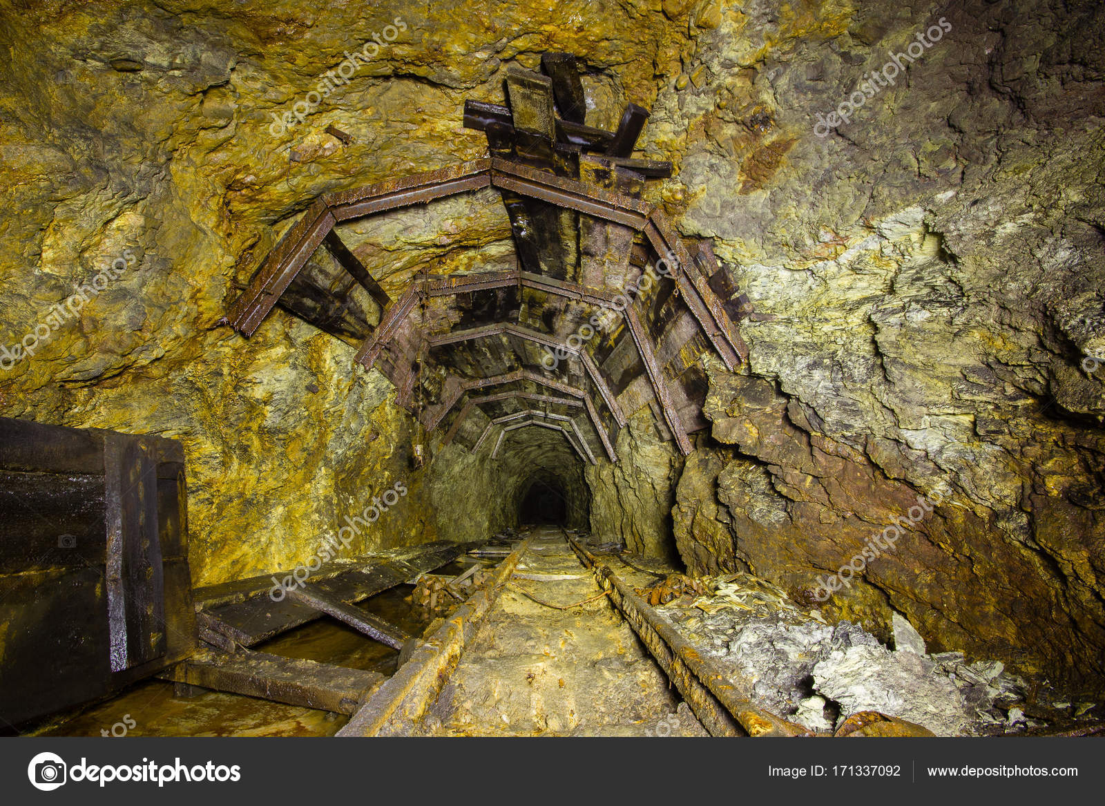 Underground Gold Iron Mine Shaft Tunnel Drift Metal Timbering Collapsed ...