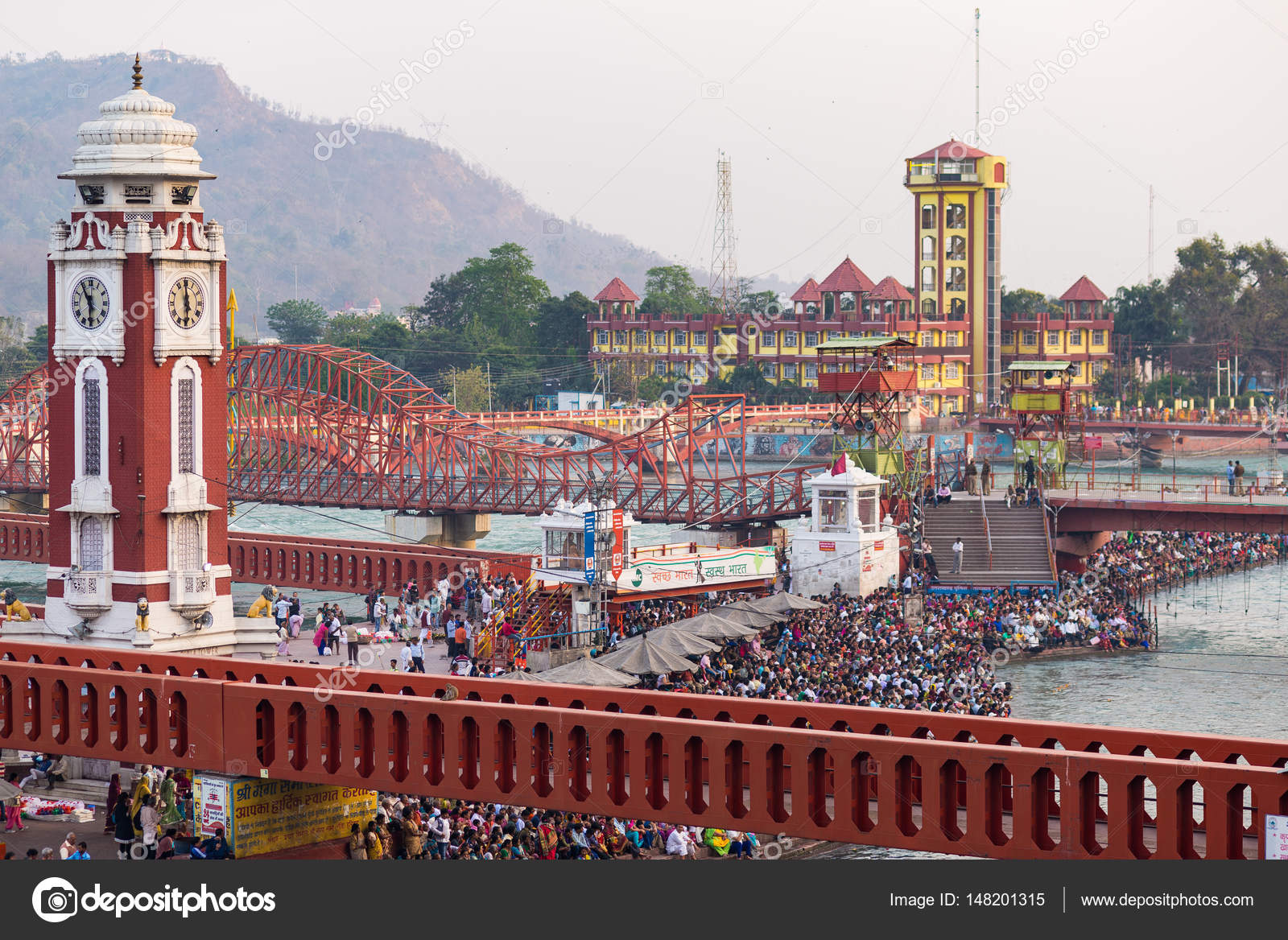 Haridwar, India - March 20, 2017: Holy ghats and temples at Haridwar ...